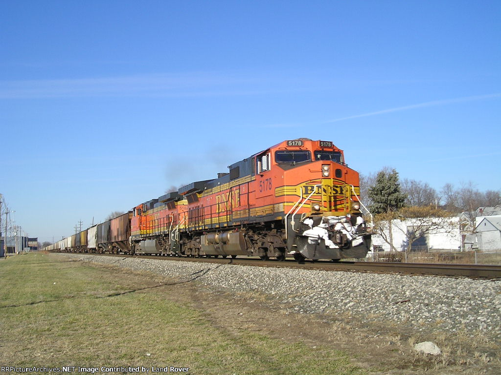 BNSF 5178 On NS 40 A
